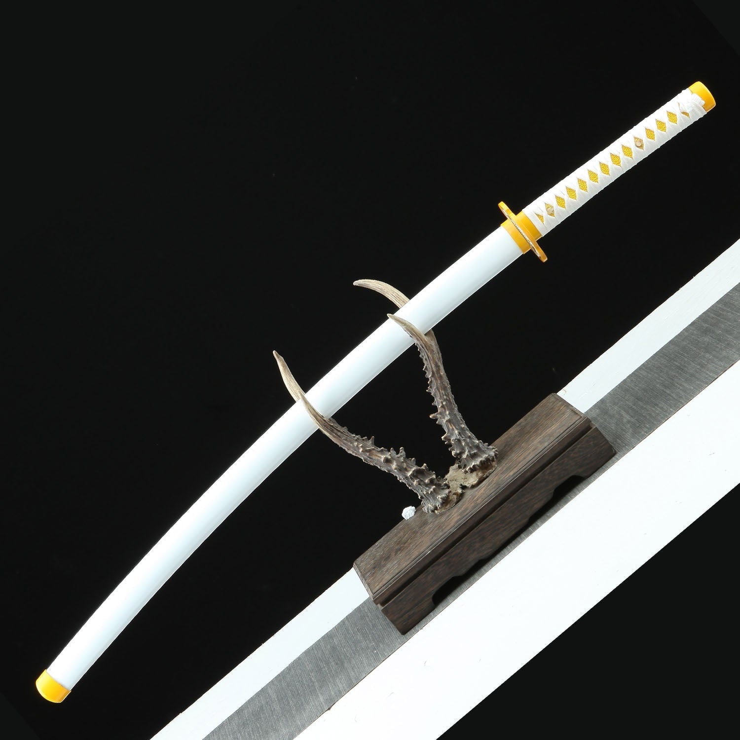 Shop Zenitsu Agatsuma Katana - Kimetsu no Yaiba Replica - Kanu Swords